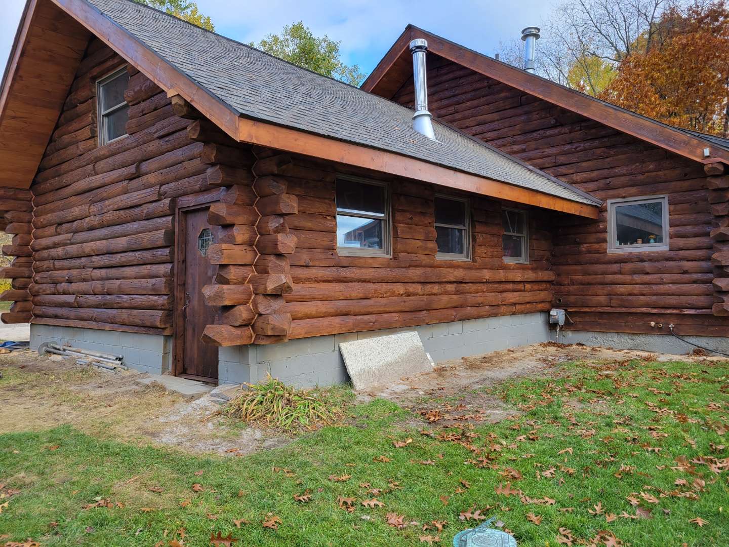 LOG HOME RESTORATION – Superior Log & Rail